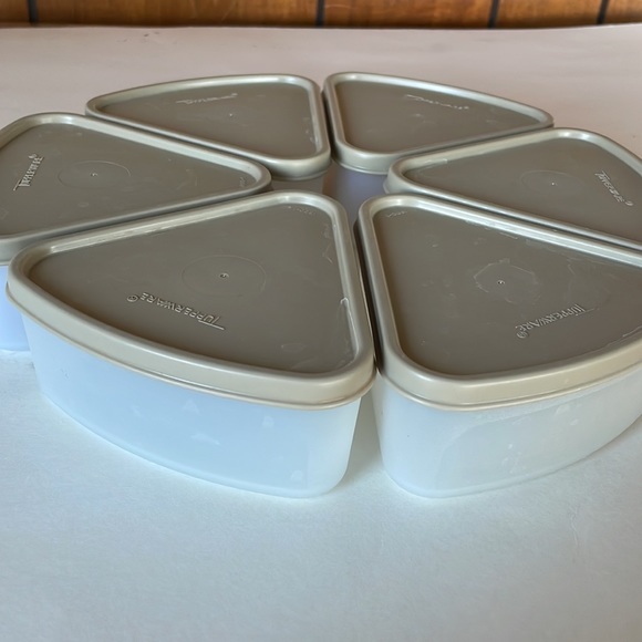 Tupperware | Kitchen | Vintage 99s Tupperware Pie Slice Keepers 17991 ...